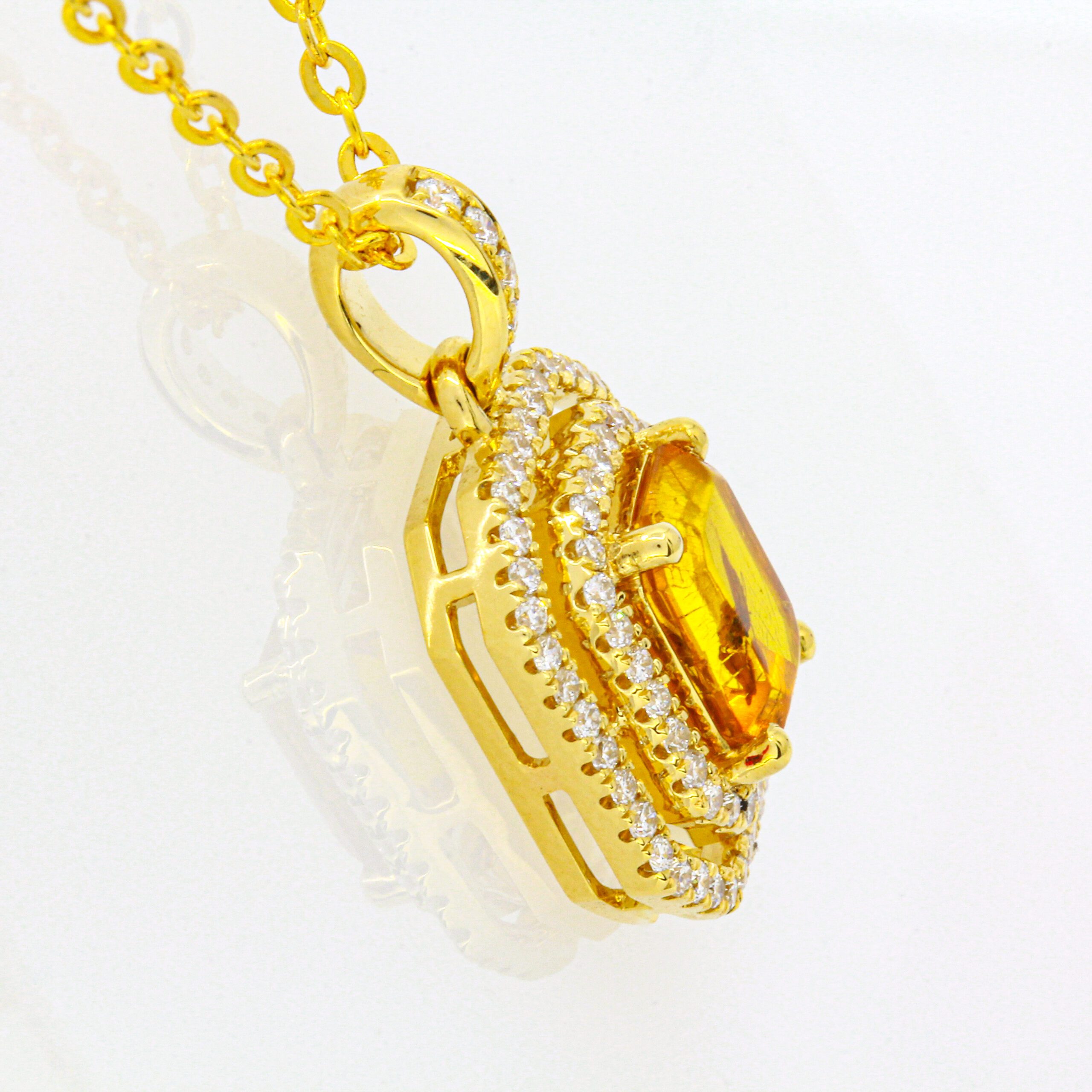18ct Yellow Gold Fossilised Bee in Amber with Diamonds [Certified ...